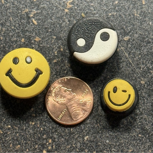 Accessories | 3 Pcs Croc Jibbitz Shoe Charms Yin Yang Smiley Face And ...